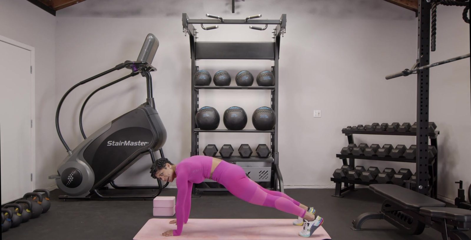 Up Dog:Plank - Tru Training