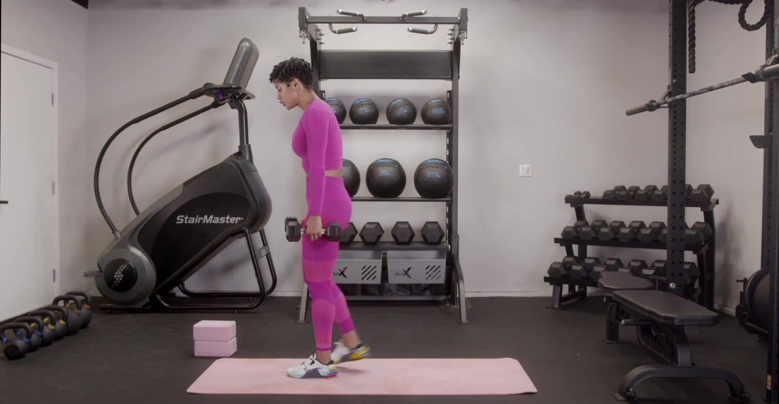 DB Lunge Dynamic ISO - Tru Training